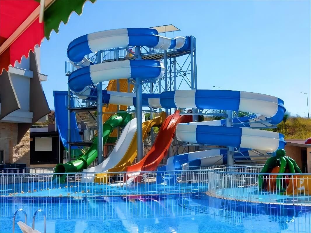 OEM Outdoor Water Park Games Play Sets Swim Pool Tube Slide for Kids