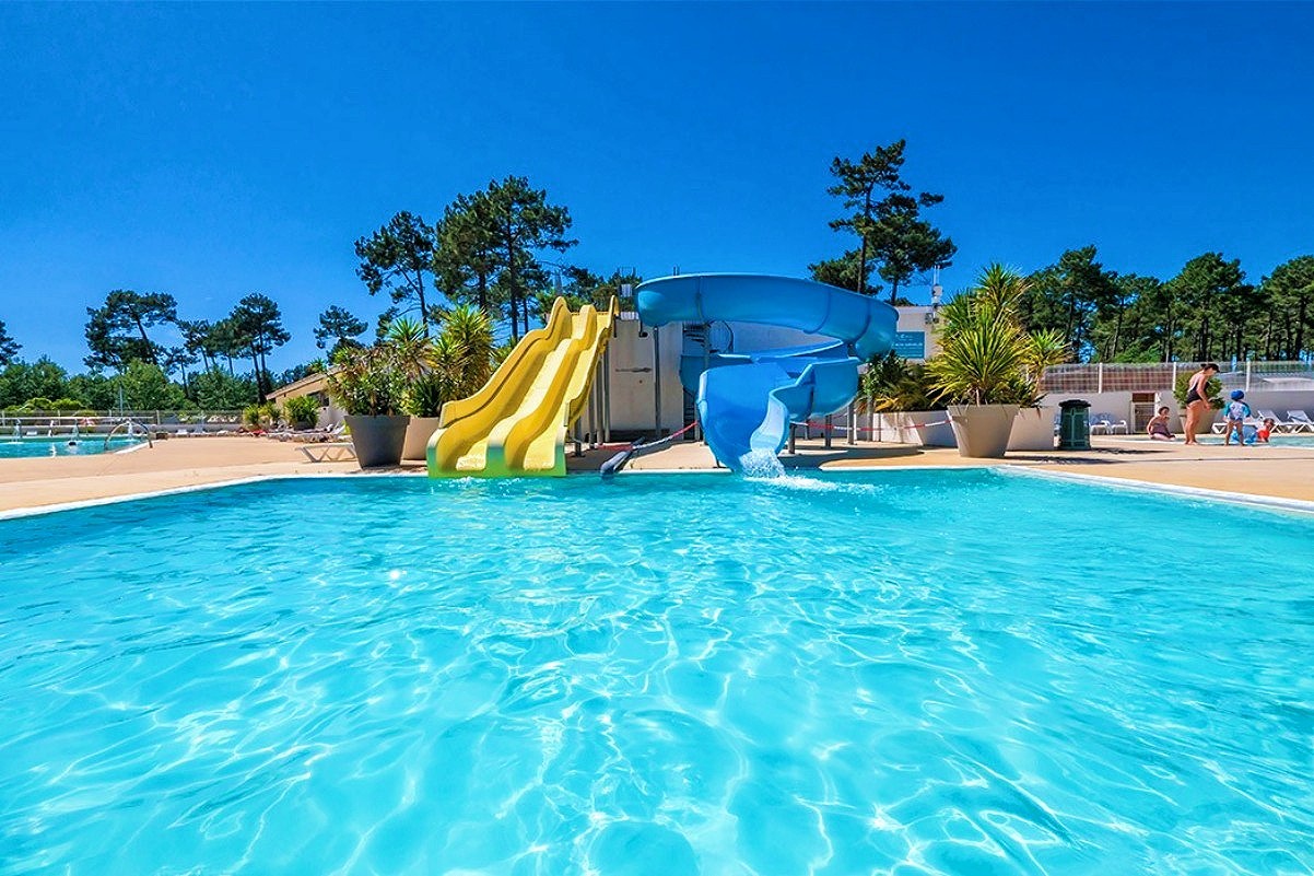 Water Park Child Play Equipment Fiberglass Slide For Swimming Pool ...