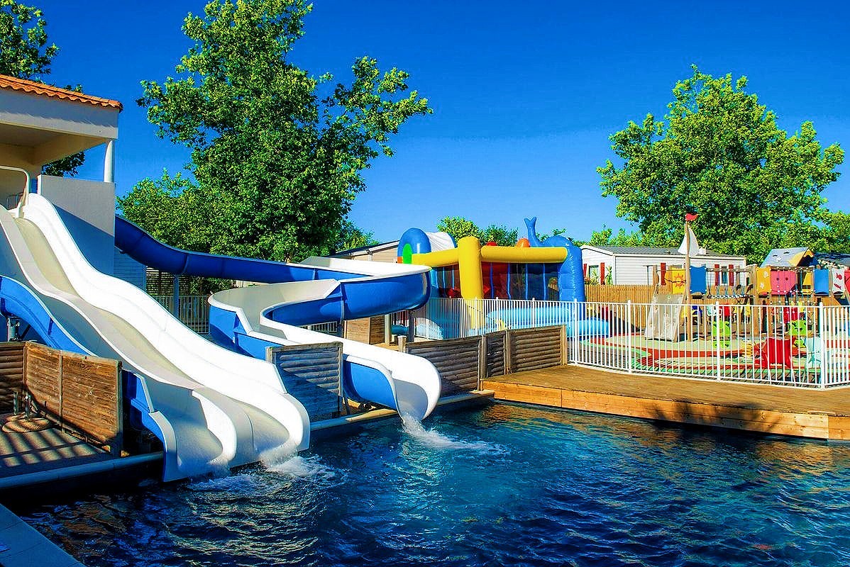 OEM Kids Outdoor Playground Swimming Pool Fiberglass Water Slide for Sale