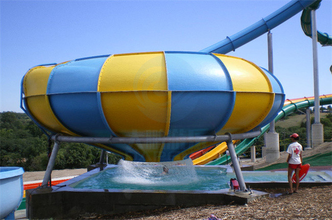 Fiberglass Water Park Slide Single Rider Space Bowl Water Slide 12m Height